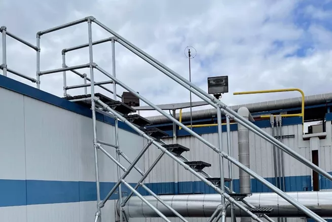 Fixed Steps for Stairs, Ramps, Platforms & Roof Walkways | FlexDecks